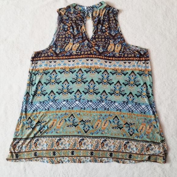 Unity World Wear | Tops | Unity World Wear Tank With Collar And Keyhole ...